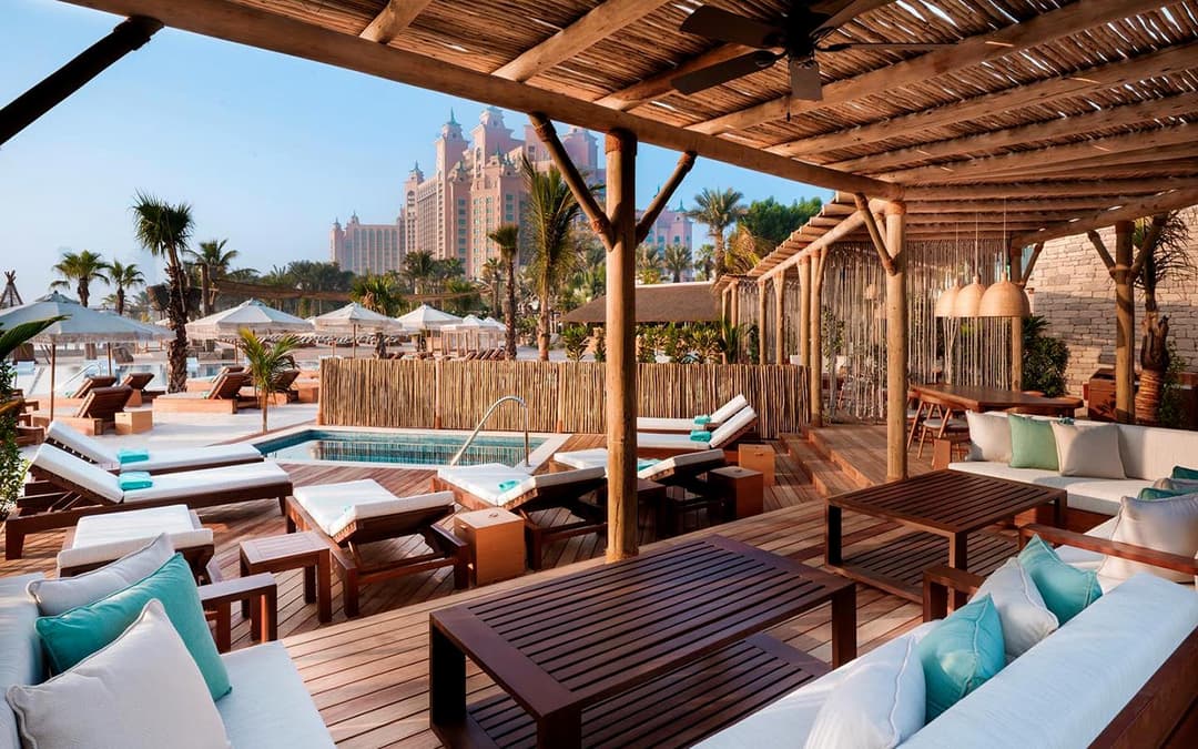 Cape Reed - Premium Sustainable Thatch & Timber Construction